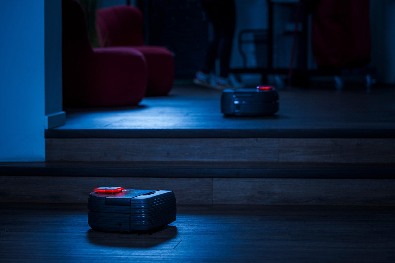 Professional vacuum robots for commercial use